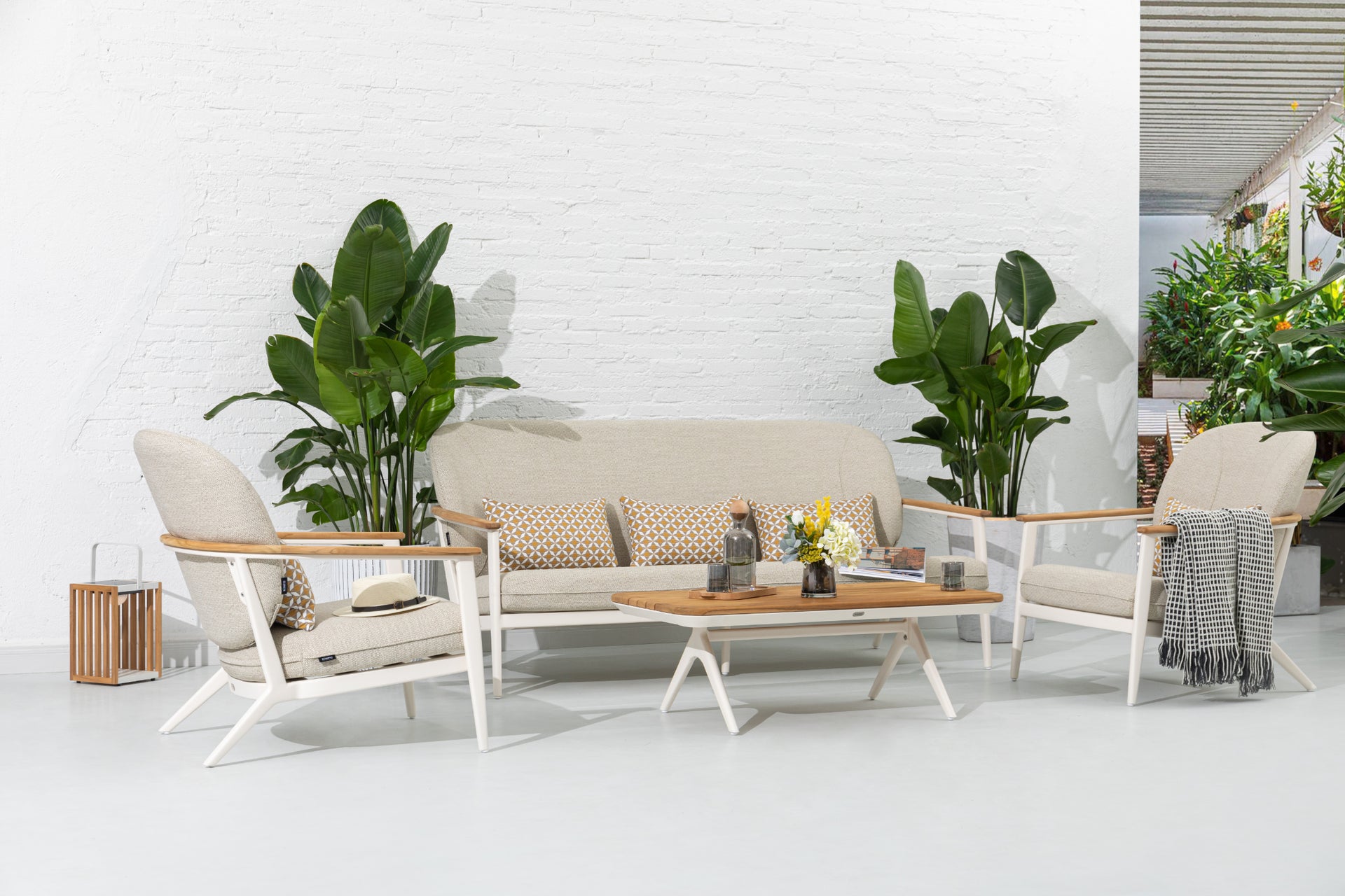 SIMPO | FurnitureOkay®